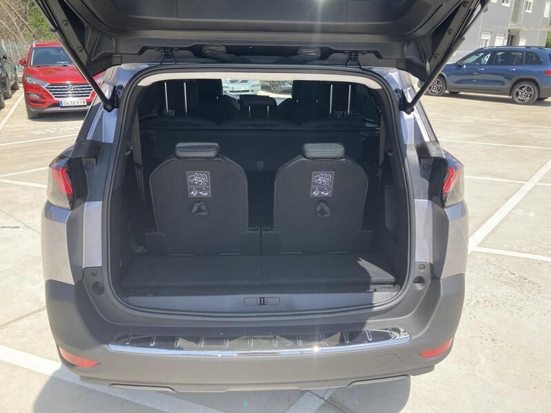 Peugeot 5008 • 2022 • 49,995 km • € 10000 EUR - Carros.com